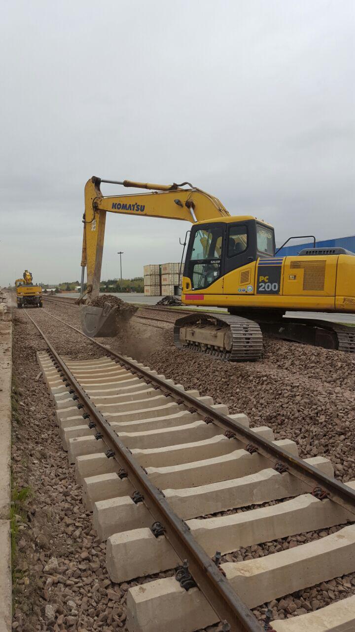 تعمیرات اساسی و بهسازی خطوط ریلی سایت جنوبی ایران‌خودرو