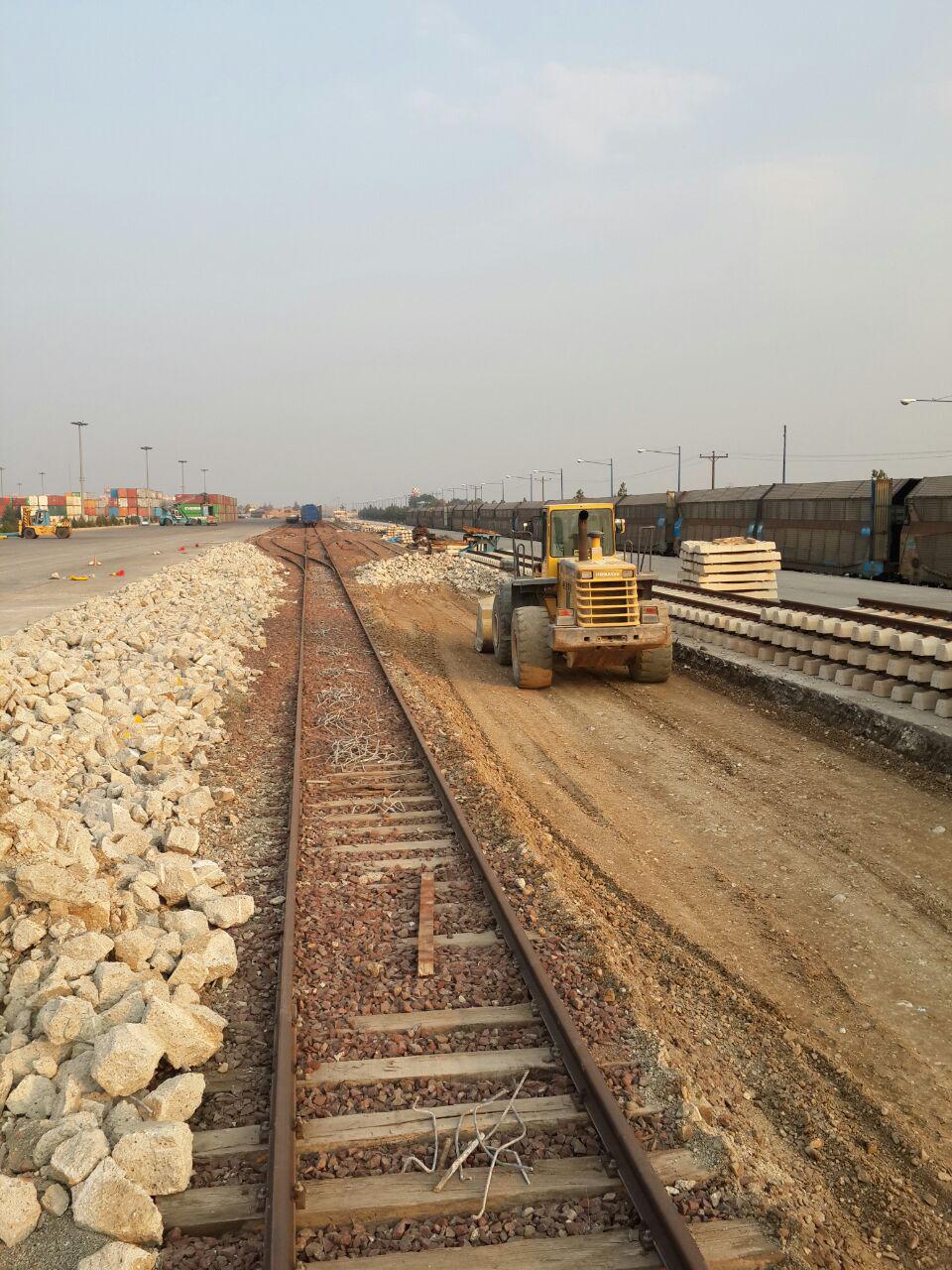 تعمیرات اساسی و بهسازی خطوط ریلی سایت جنوبی ایران‌خودرو